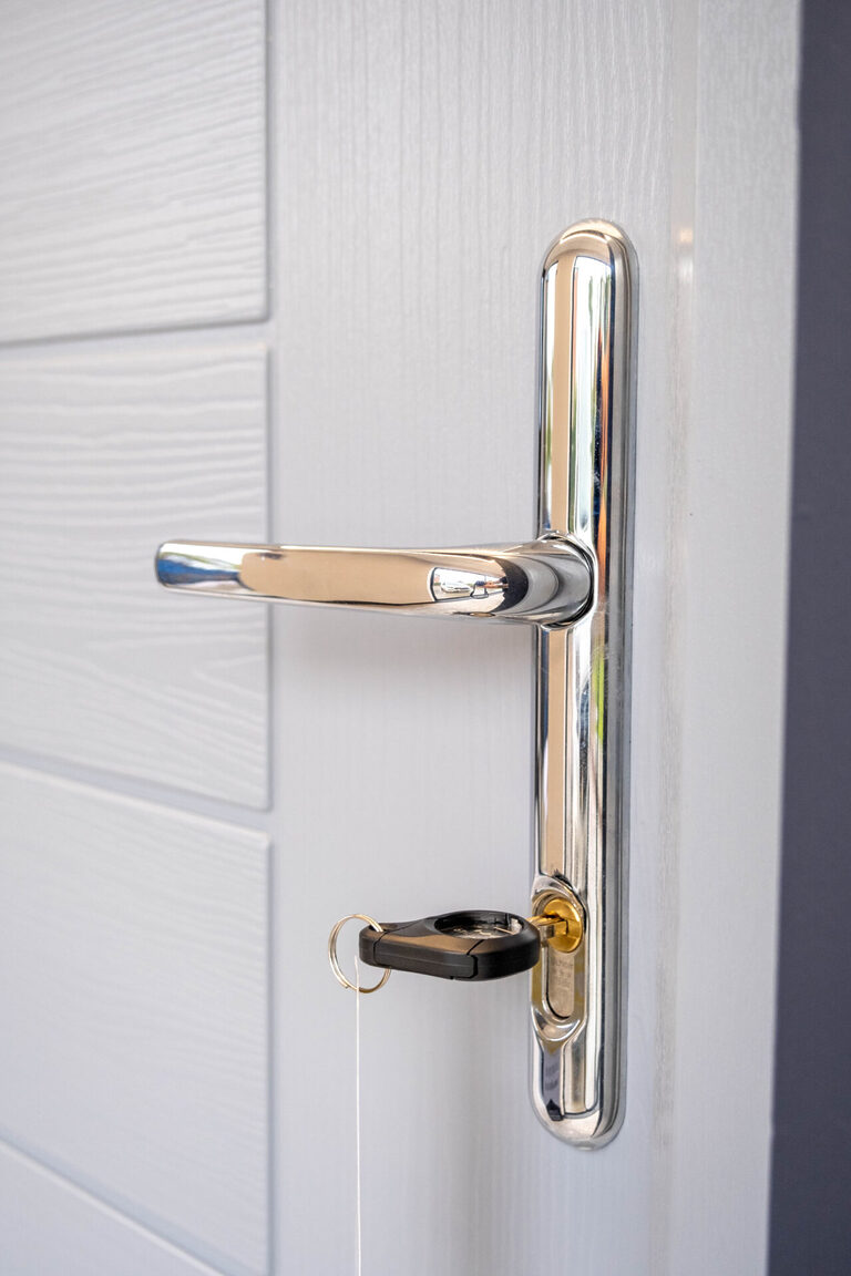 Understanding an Auto Slam Shut Door Lock l GFD Homes