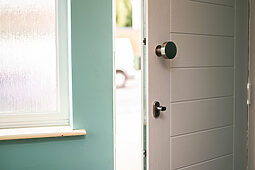 Understanding an Auto Slam Shut Door Lock l GFD Homes