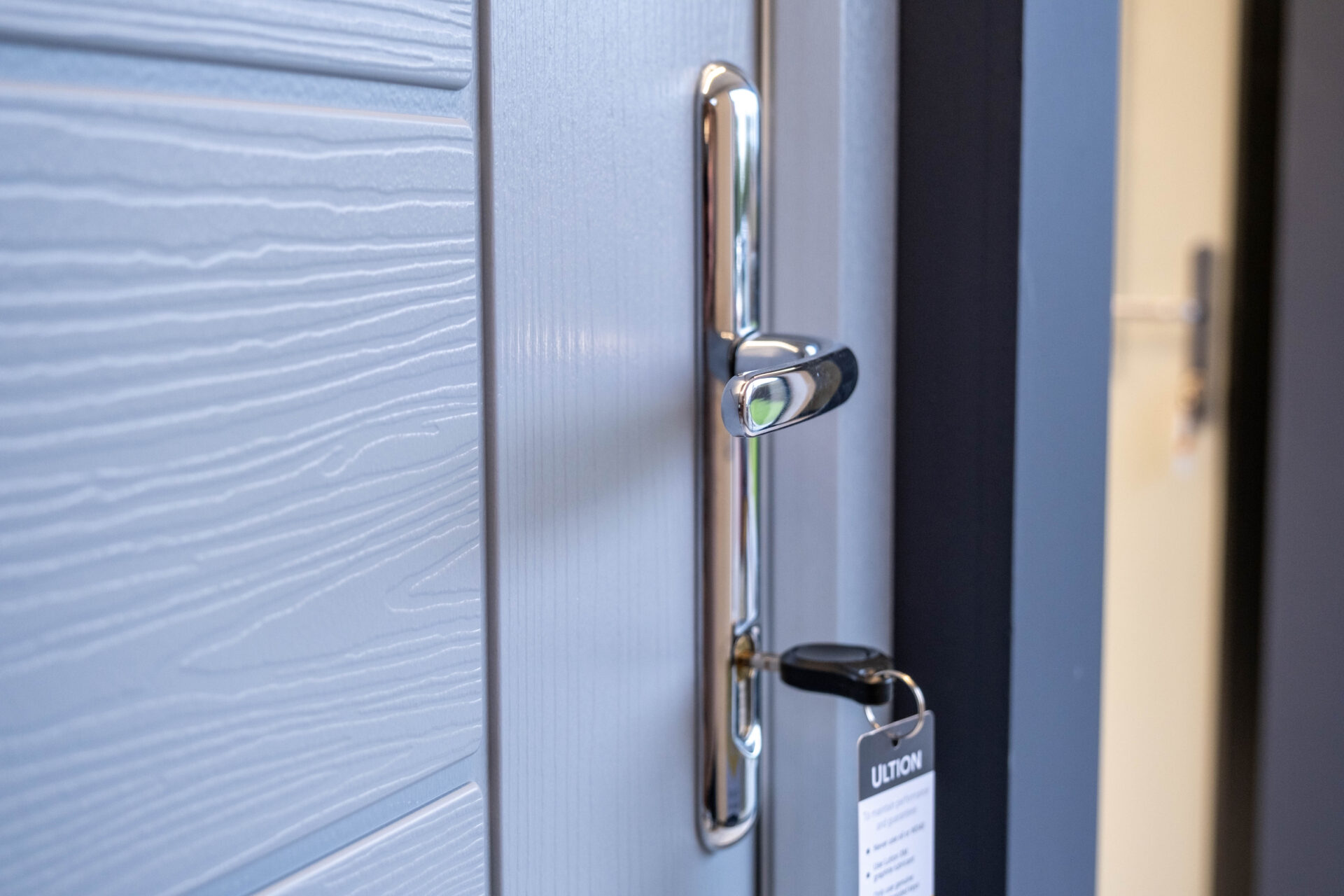 How Do You Remove a Door Handle? A Simple Guide | GFD Homes