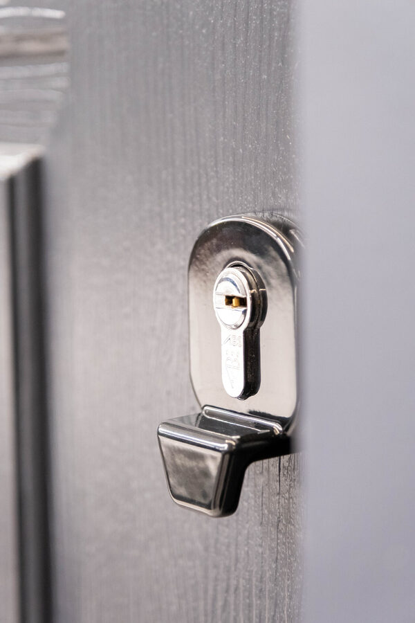 Understanding an Auto Slam Shut Door Lock l GFD Homes