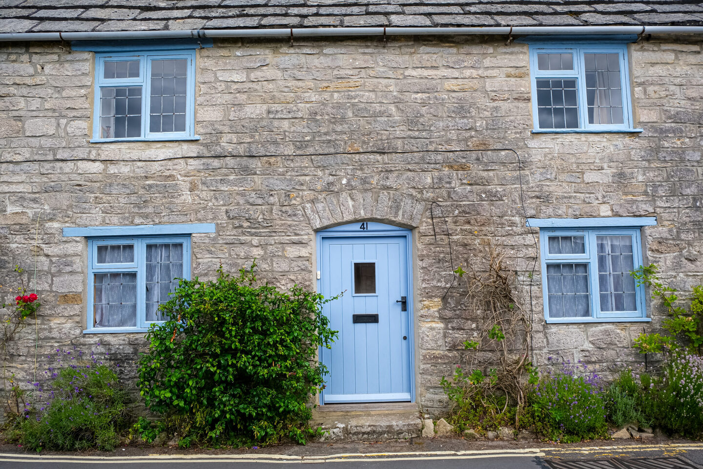 Cottage Doors: Top Colour Choices for UK Homes | GFD Homes